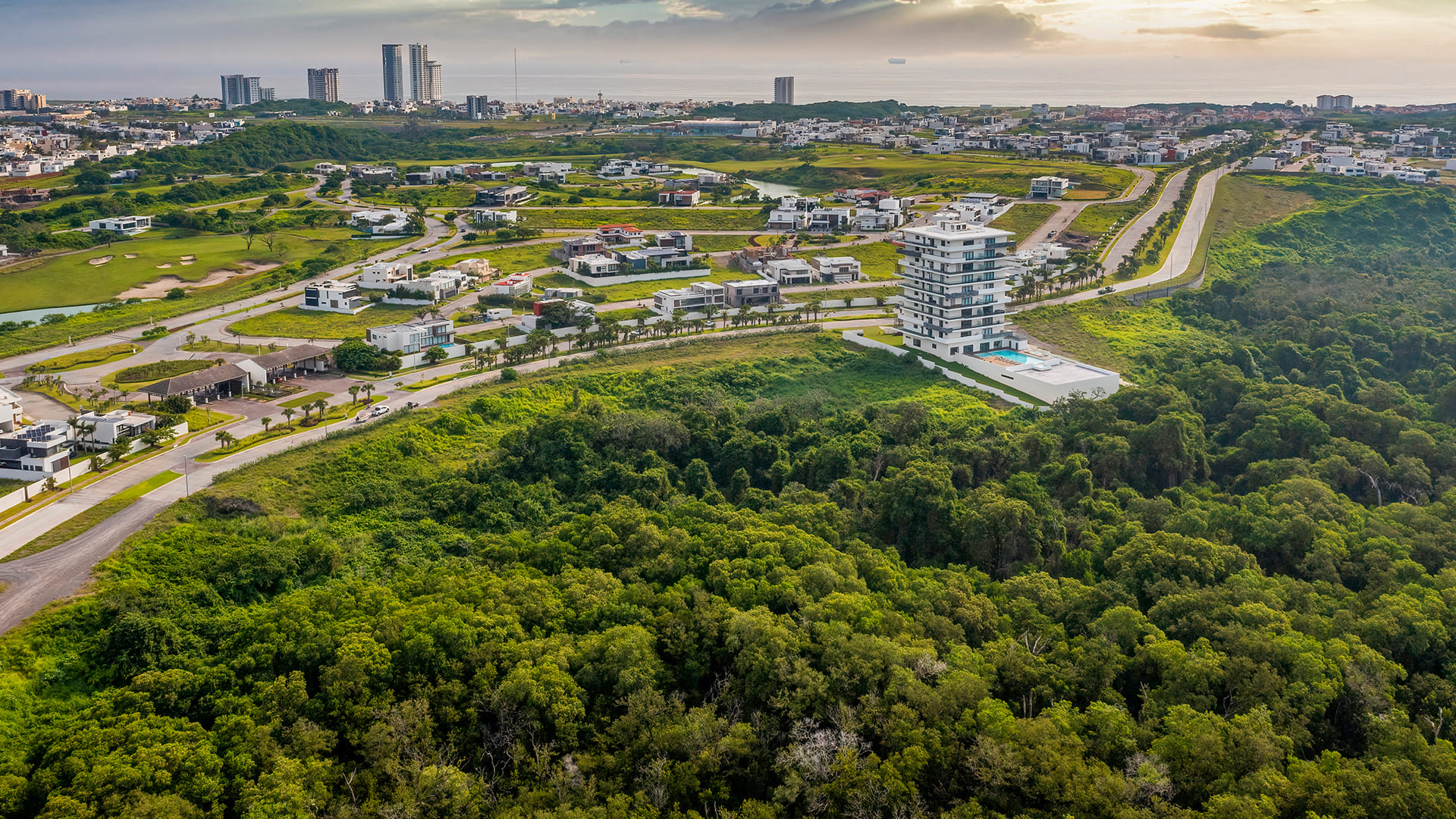Punta Tiburón Residencial Marina y Golf
